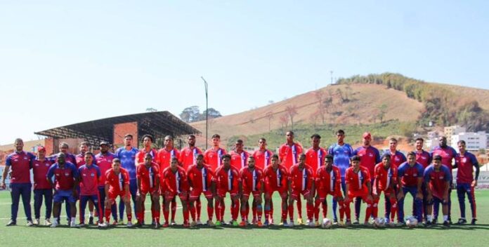 Com 7 jogadores de 18 anos na equipe titular, Boston City FC vence na ...